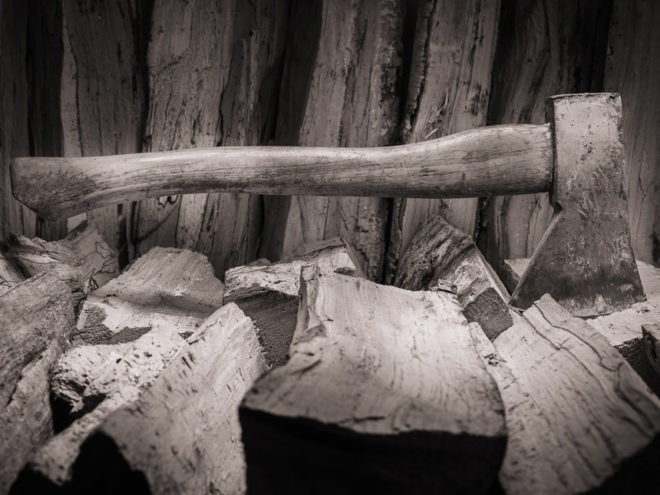 Hand Axe Vs Hatchet: Is There A Difference? - Timber Gadgets